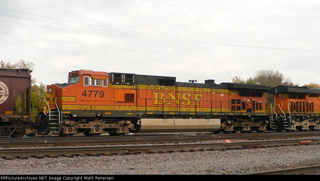 BNSF 4779